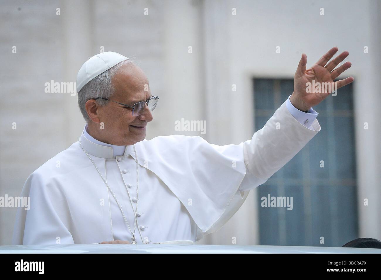 Pope leo pigeon hi-res stock photography and images - Alamy