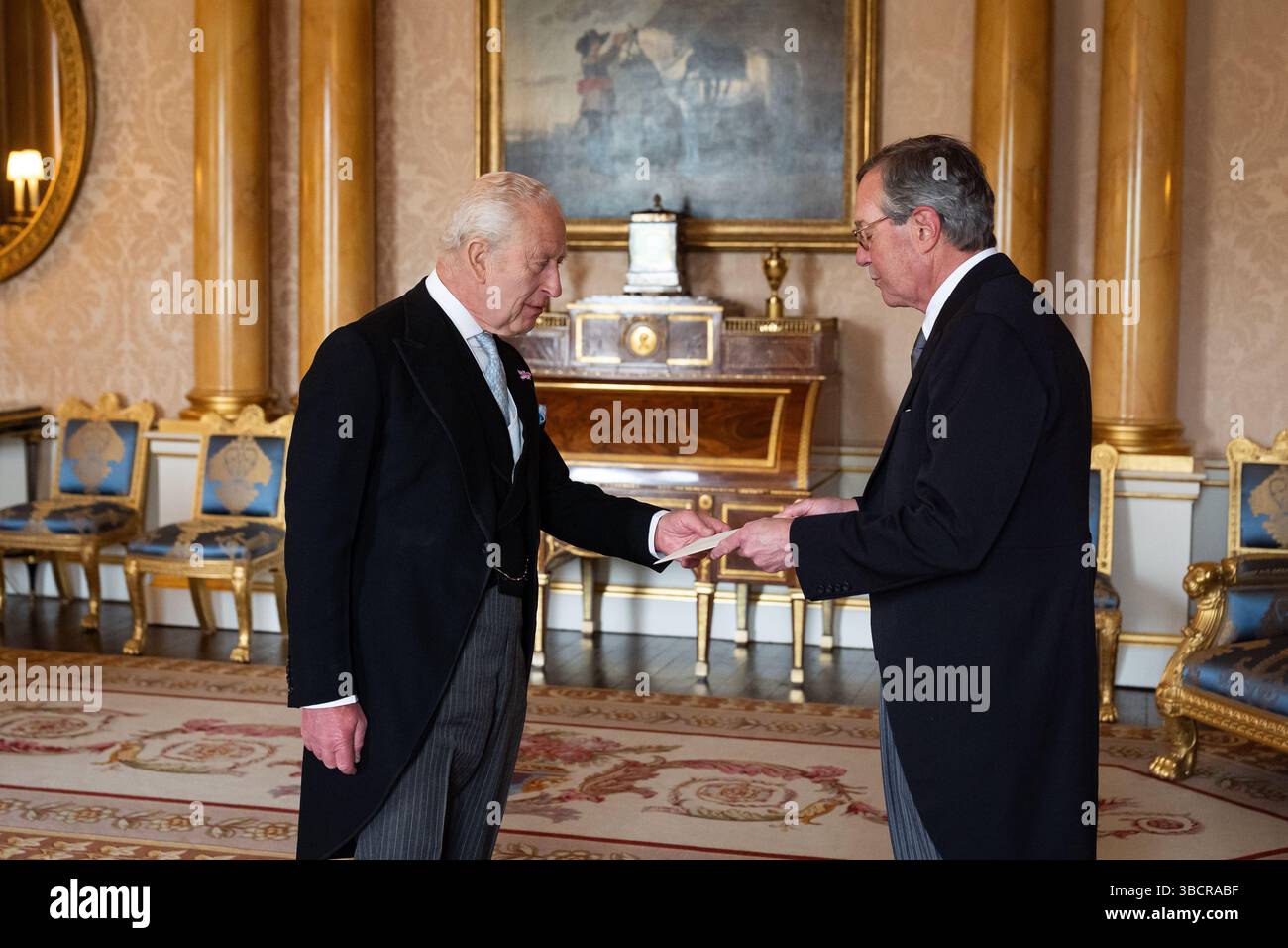 Ambassador for the United States of America, Warren Stephens, presents ...
