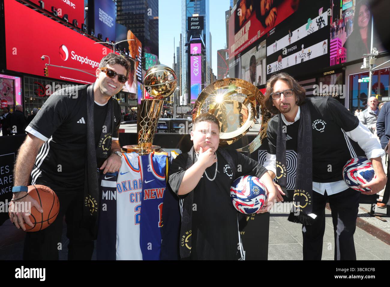 NEW YORK, NEW YORK - MAY 20: Influencers Alex Day, Cugine and the ...