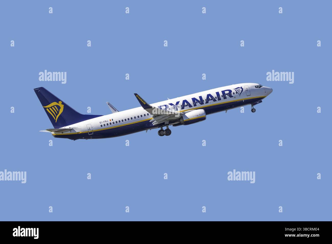 Boeing 737-8AS, short- to medium-range twinjet narrow-body airliner ...