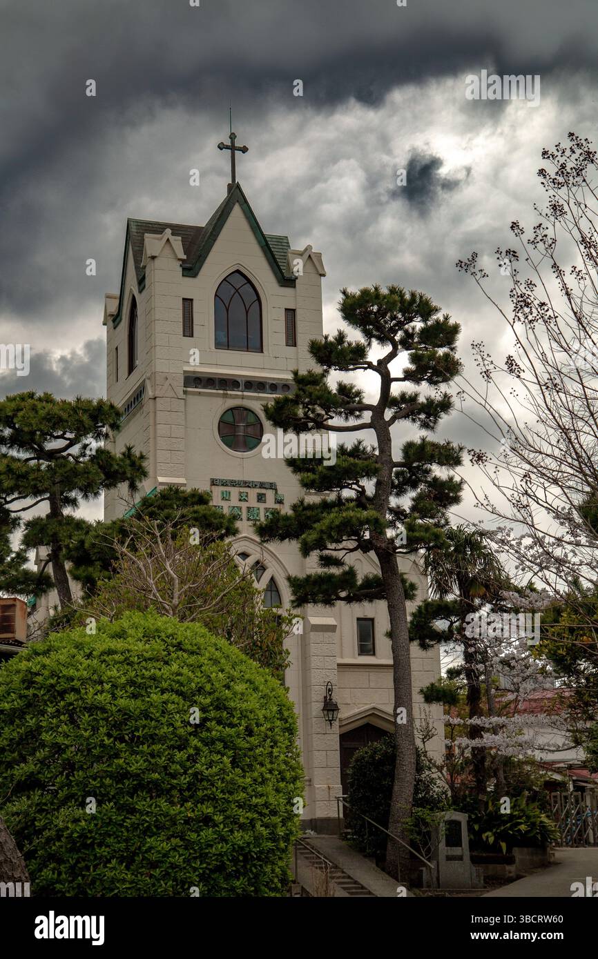 Christian cross in urban setting hi-res stock photography and images ...