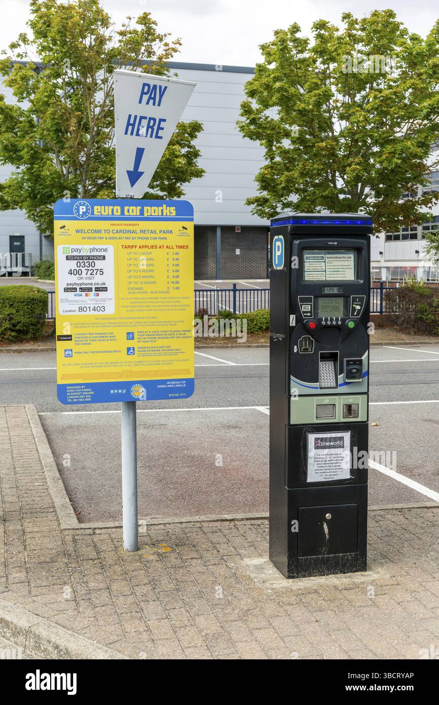 Euro Car parks ticket machine and sign, Cardinal Retail Park, Ipswich ...