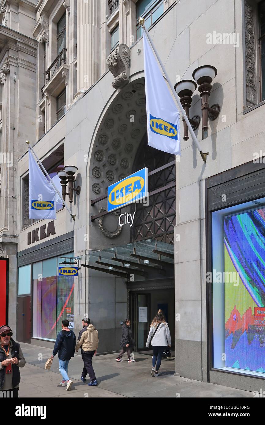 Entrance new city centre hi-res stock photography and images - Alamy