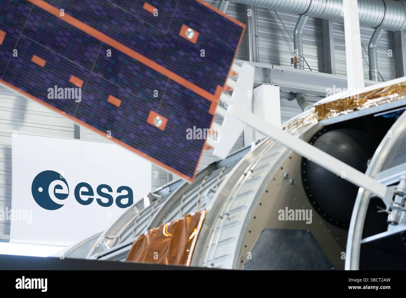 Iss logo hi-res stock photography and images - Alamy