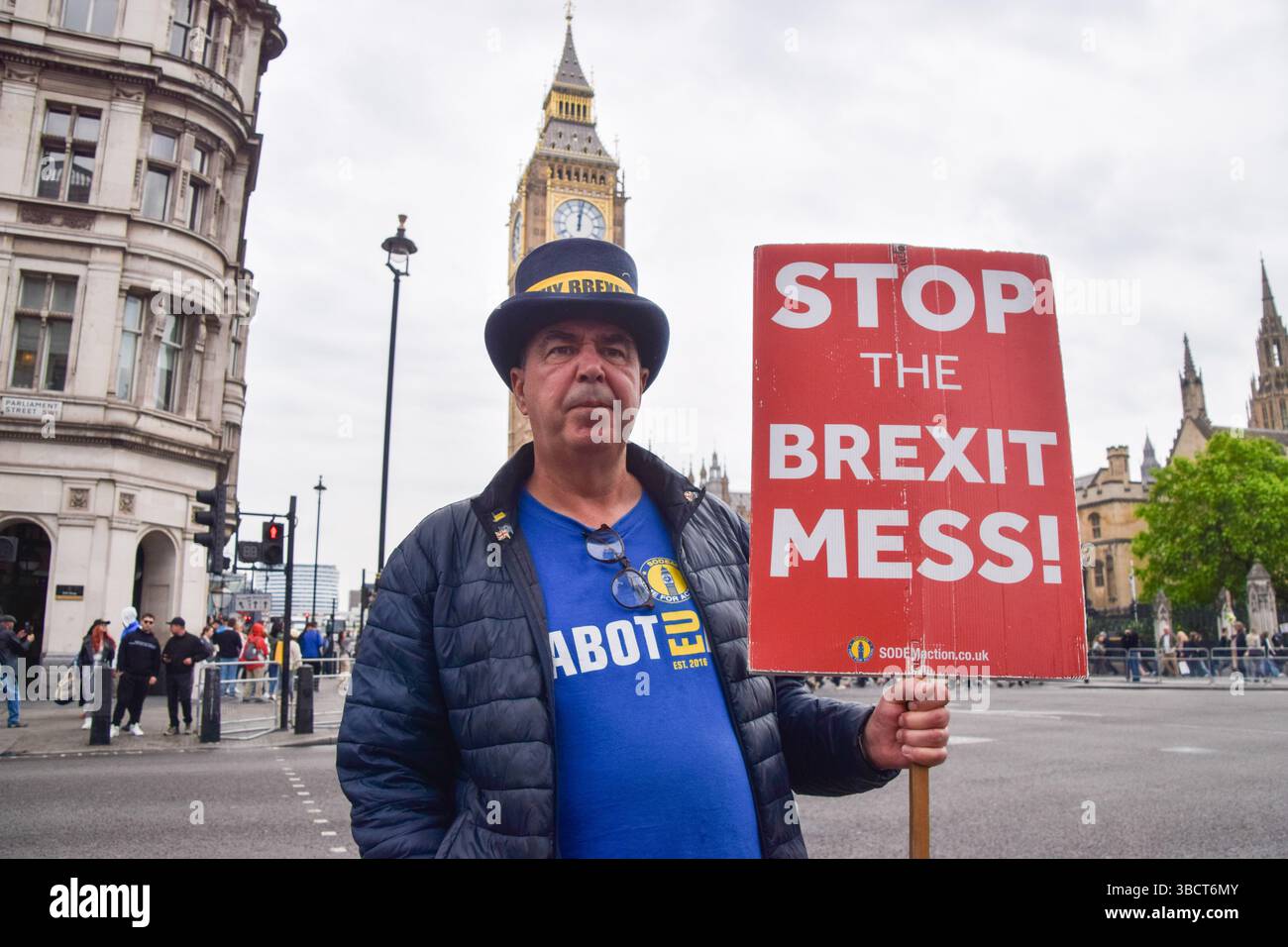 London, UK. 21st May 2025. Anti-Brexit activist Steve Bray continues ...
