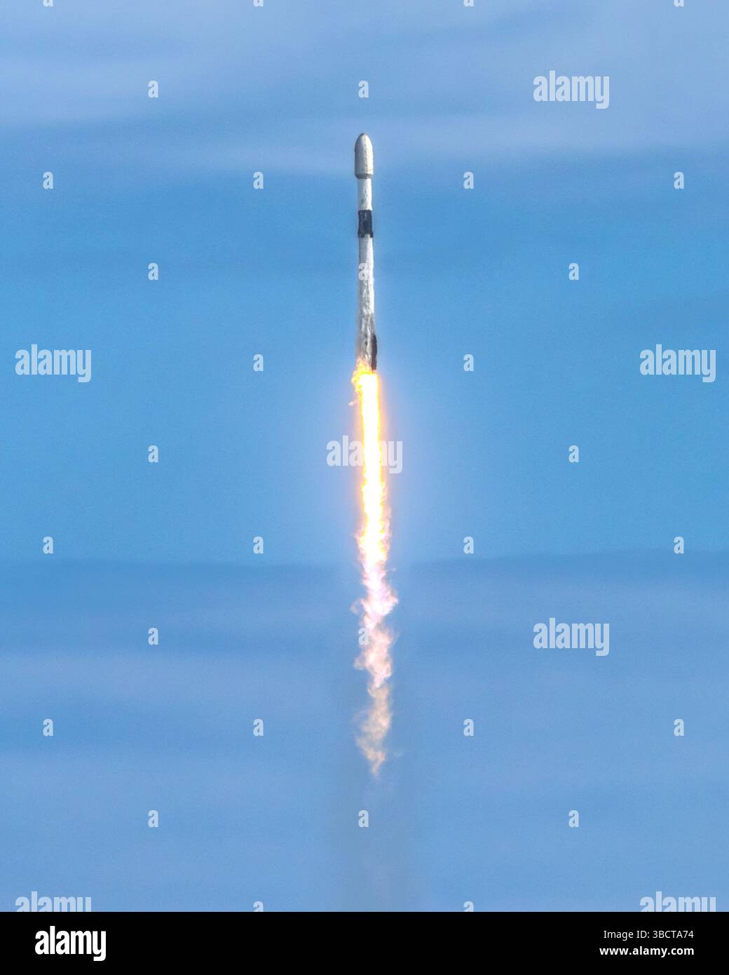 Rocket Launch High in the Sky heading to Space Stock Photo - Alamy