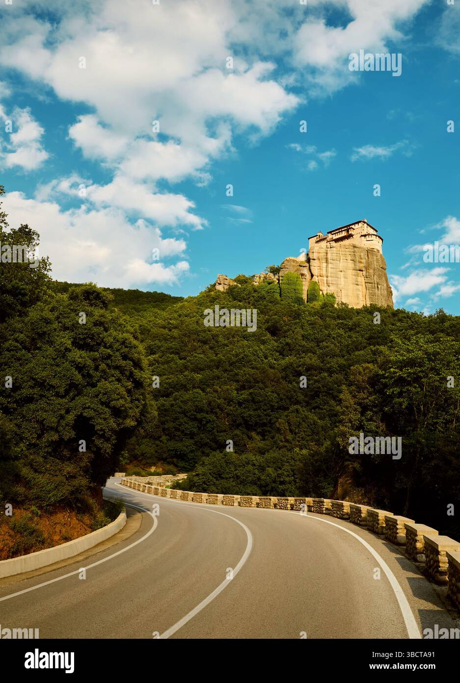 Nunnery roussanou meteora greece hi-res stock photography and images ...
