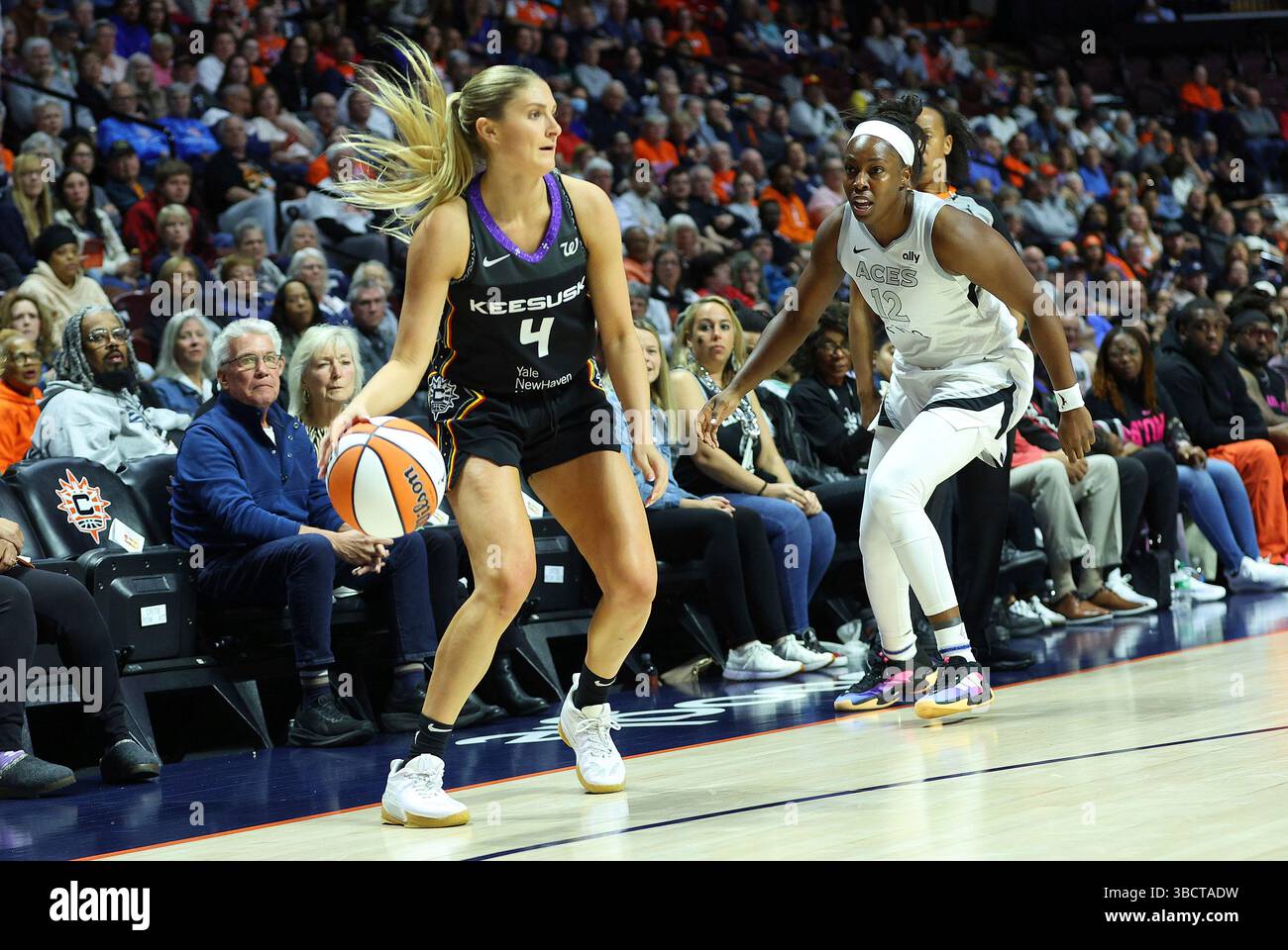 UNCASVILLE, CT - MAY 20: Connecticut Sun guard Jacy Sheldon (4) and Las ...