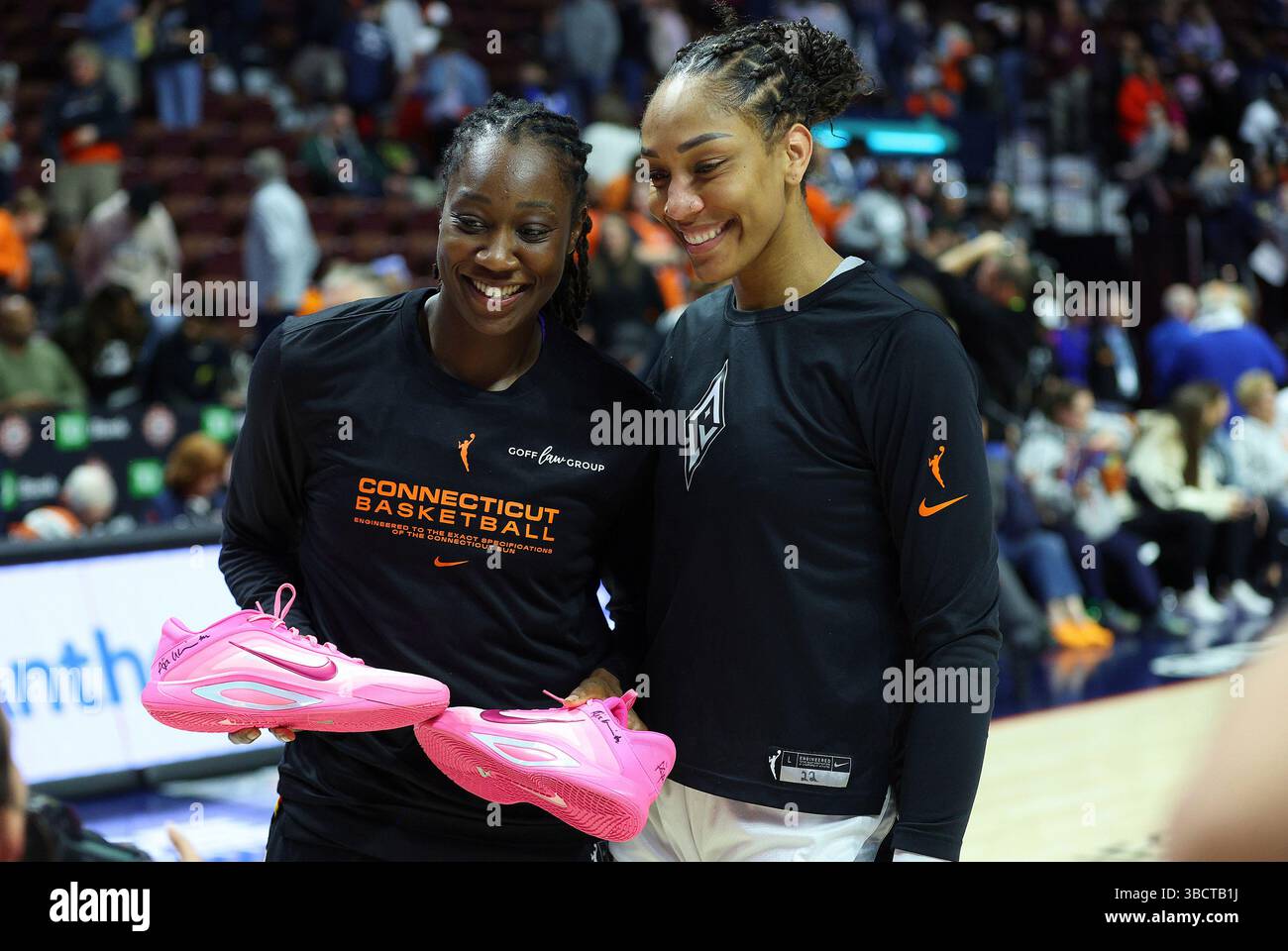 UNCASVILLE, CT - MAY 20: Connecticut Sun center Tina Charles (31) and ...