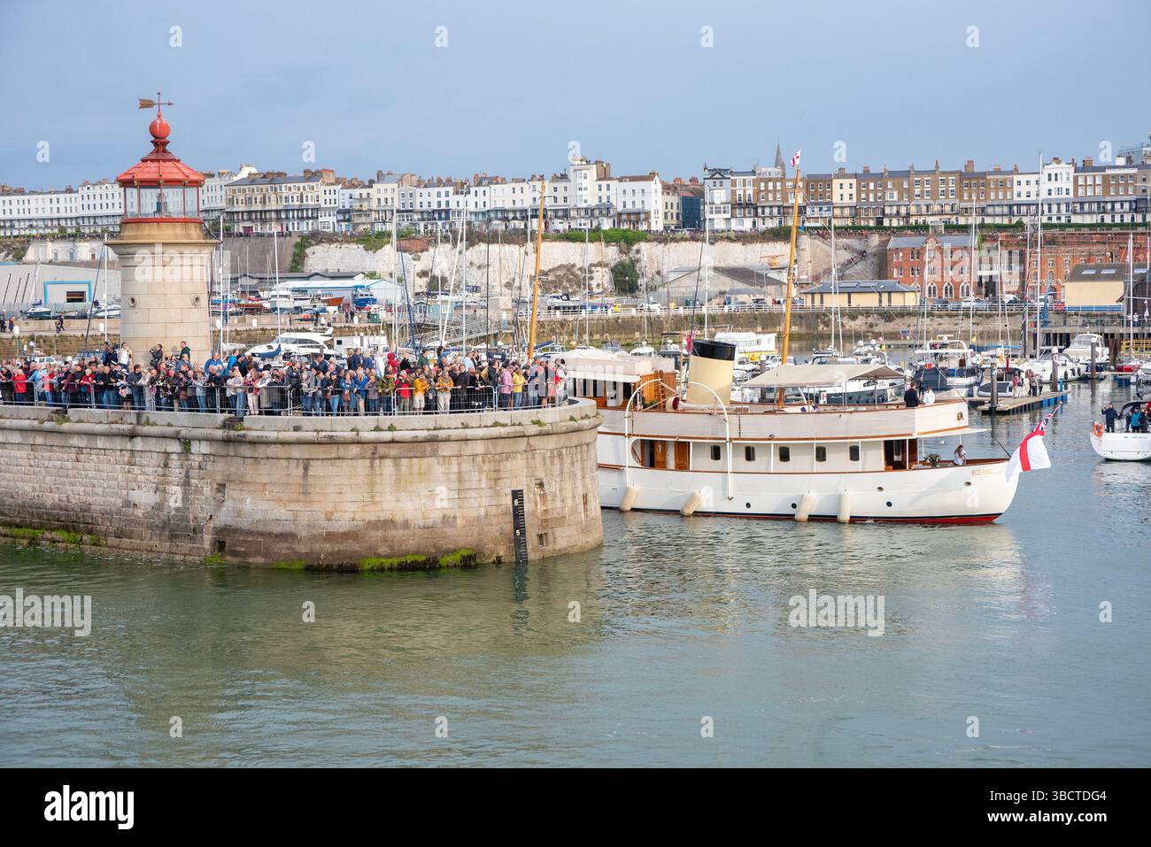 Ramsgate, UK. 21st May, 2025. A boat sets off to Dunkirk from the Royal ...