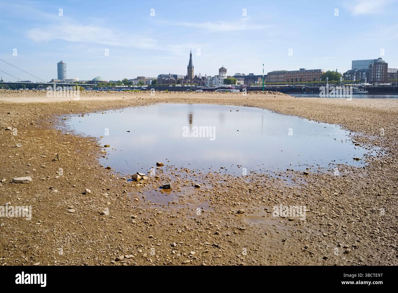 Low stream gauge of river rhine in the town of Düsseldorf,Germany.Water ...
