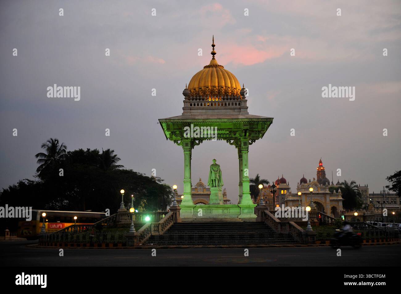 Asie,Inde du Sud,Etat du Karnataka,Mysore,la statue du Maharaja ...