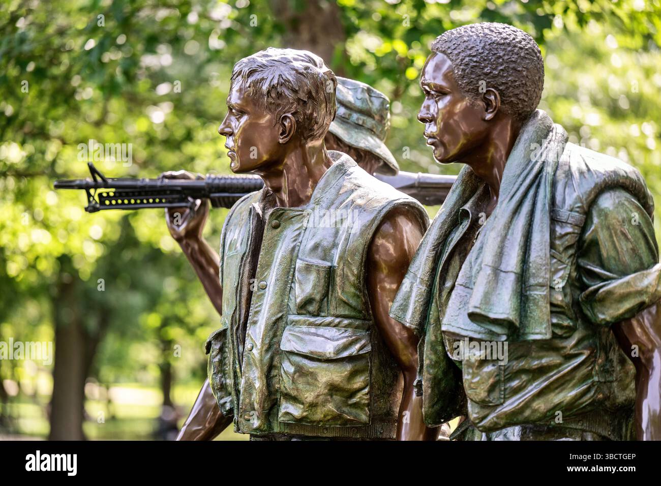 WASHINGTON DC, United States — The Three Servicemen statue stands near ...