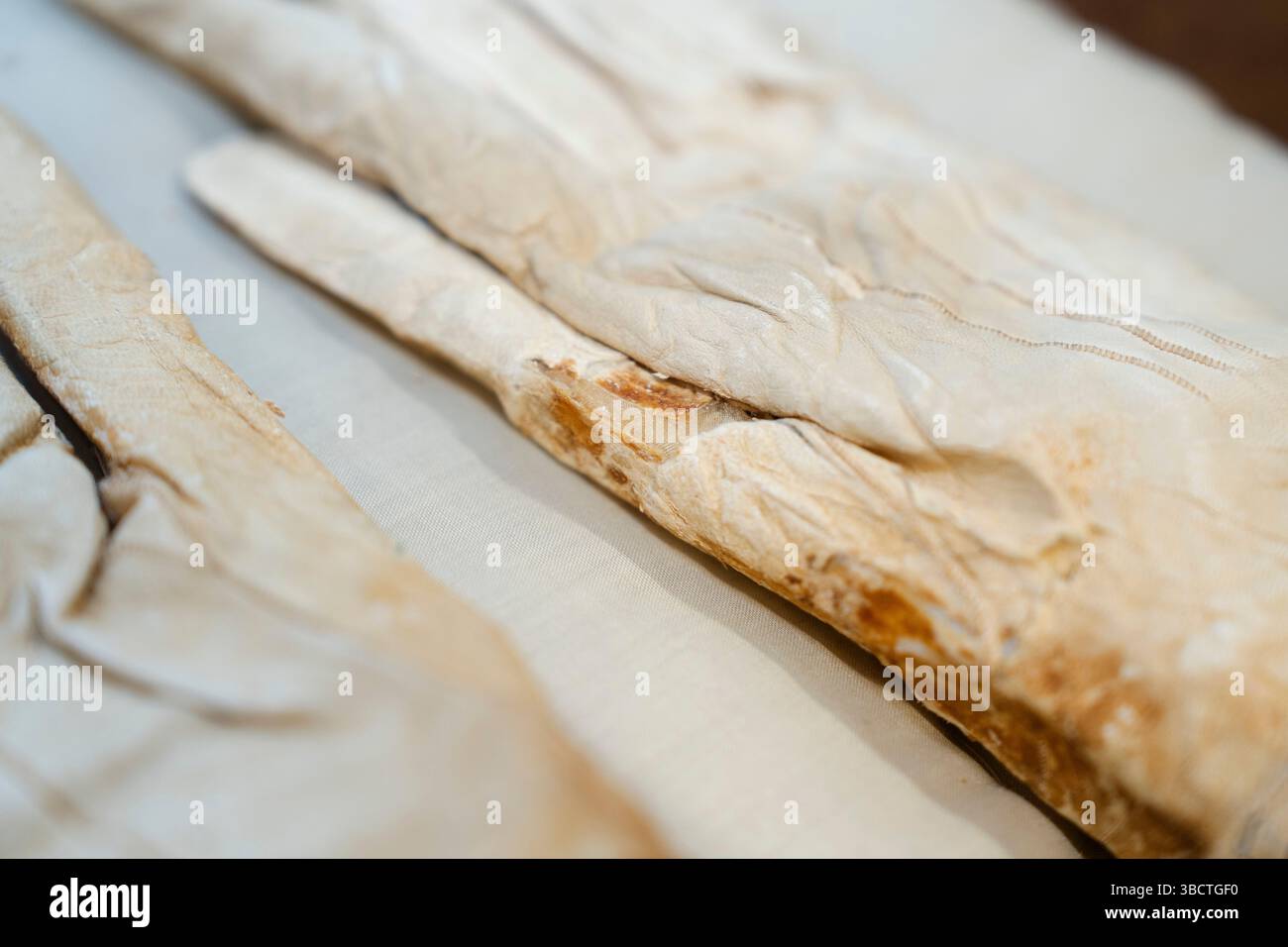 A pair of blood-stained gloves that Abraham Lincoln had when he was ...