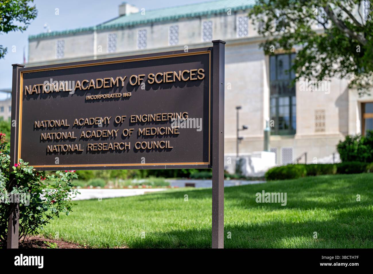 2101 constitution avenue hi-res stock photography and images - Alamy