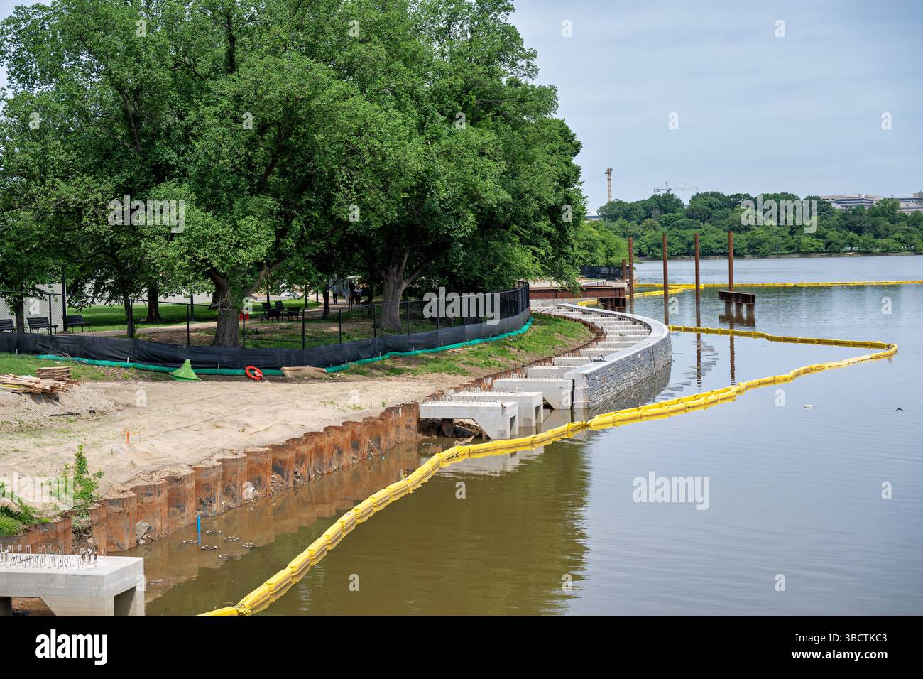 WASHINGTON DC — The Tidal Basin seawall reconstruction project is ...