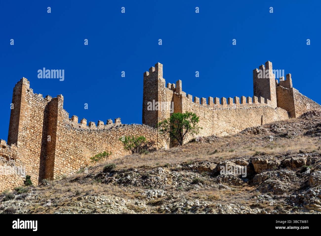 Stretch ancient fortified walls hi-res stock photography and images - Alamy