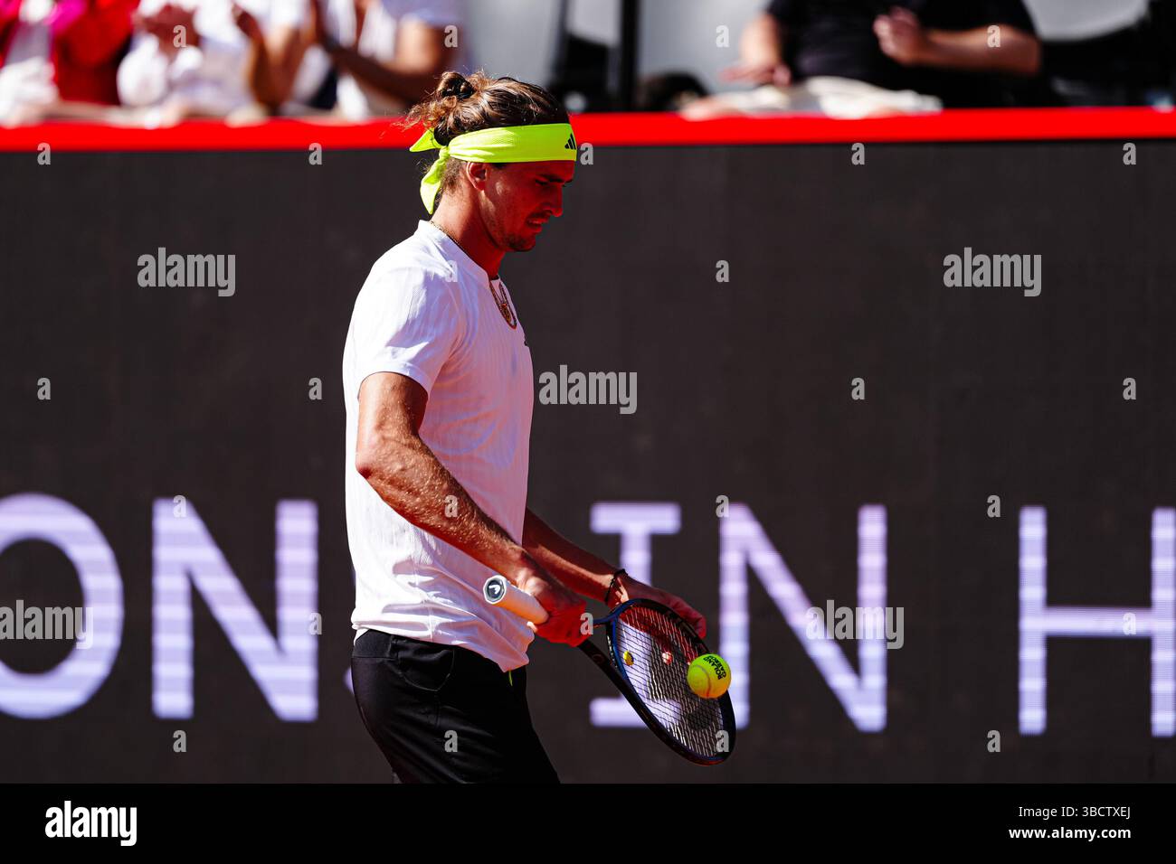 Hamburg, Deutschland. 21st May, 2025. Alexander Zverev (GER) GER, Alexander Zverev (GER) vs ...