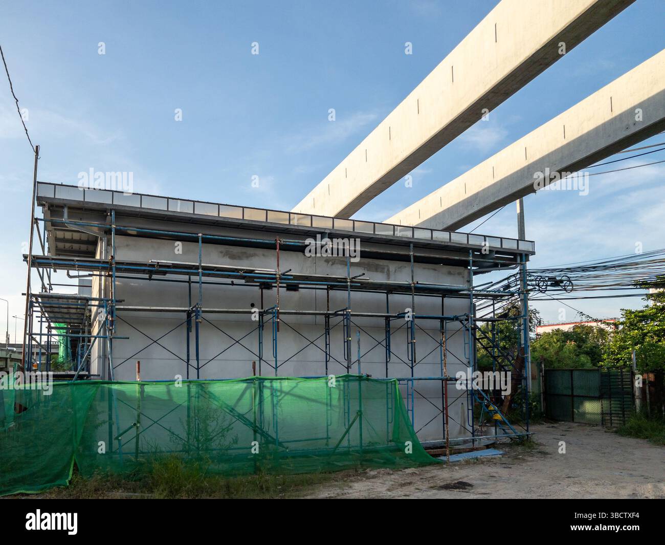 A backup power facility for a monorail system under construction ...