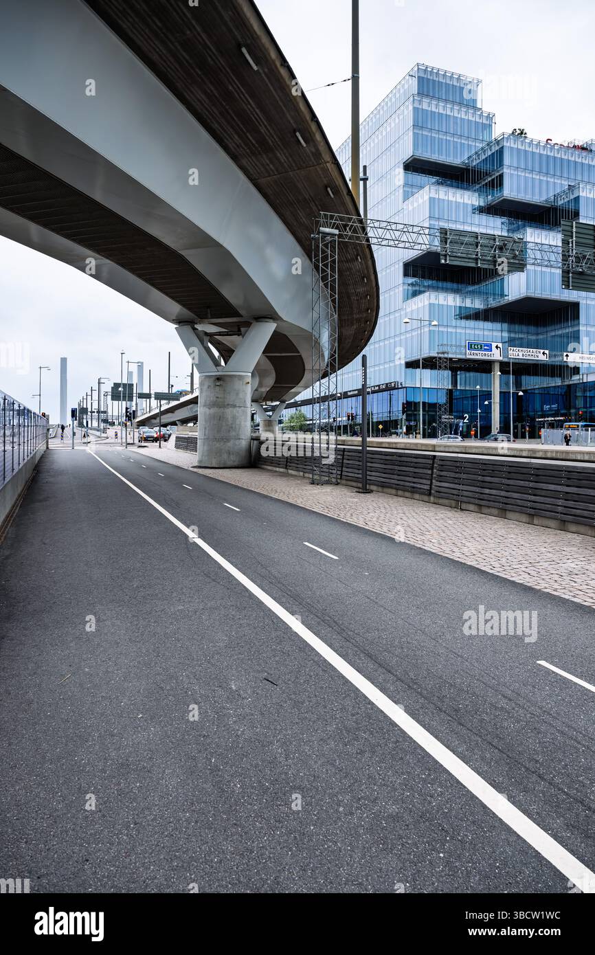 Hisingsbron Bridge - Fredrikshamn Gothenburg, Göta älv (Gota River ...
