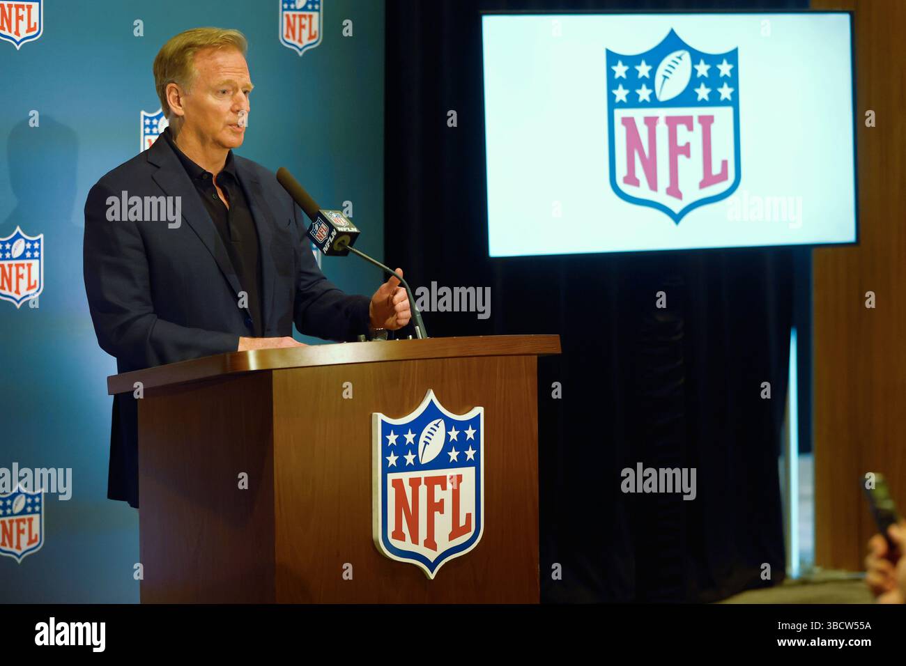 NFL commissioner Roger Goodell addresses the media at a press ...