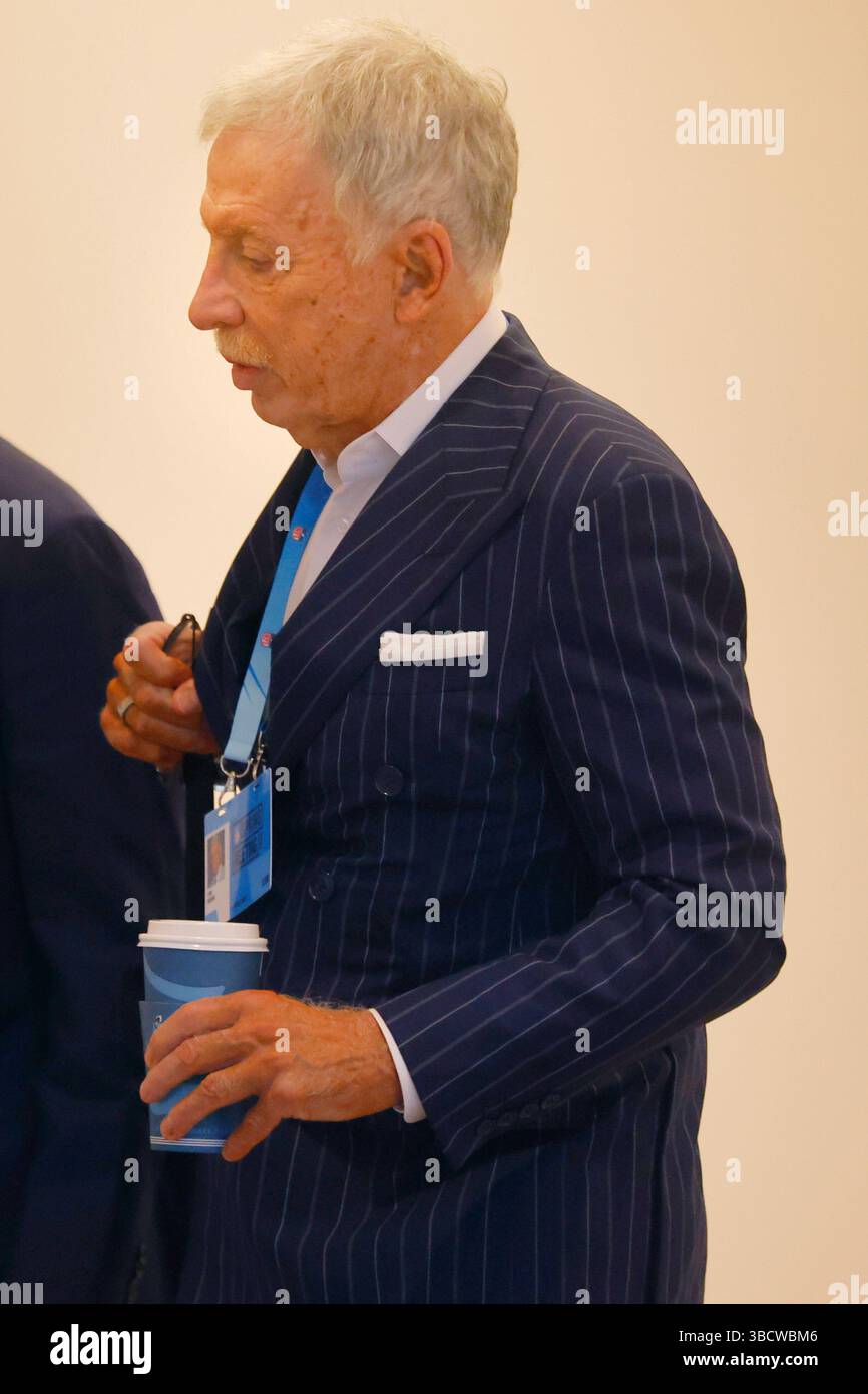 Los Angeles Rams owner Stan Kroenke arrives at the NFL football owners ...
