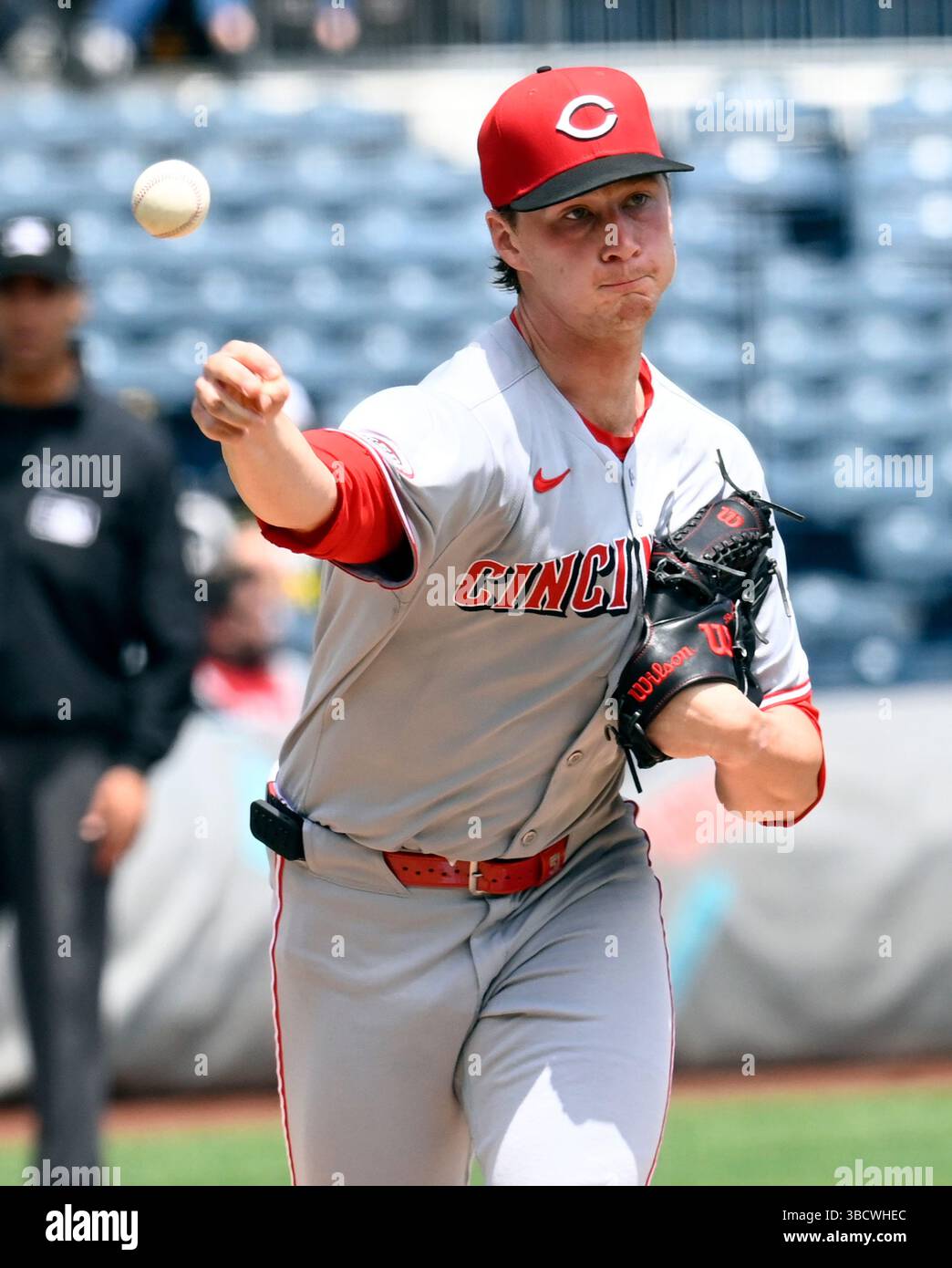 Pittsburgh, United States. 21st May, 2025. Cincinnati Reds pitcher ...