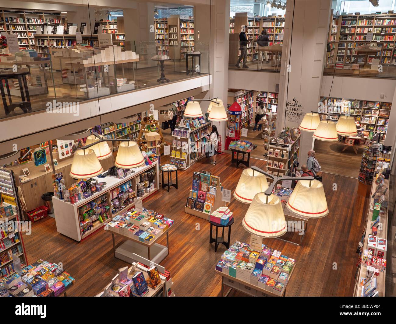 Foyles bookstore interior charing cross hi-res stock photography and ...
