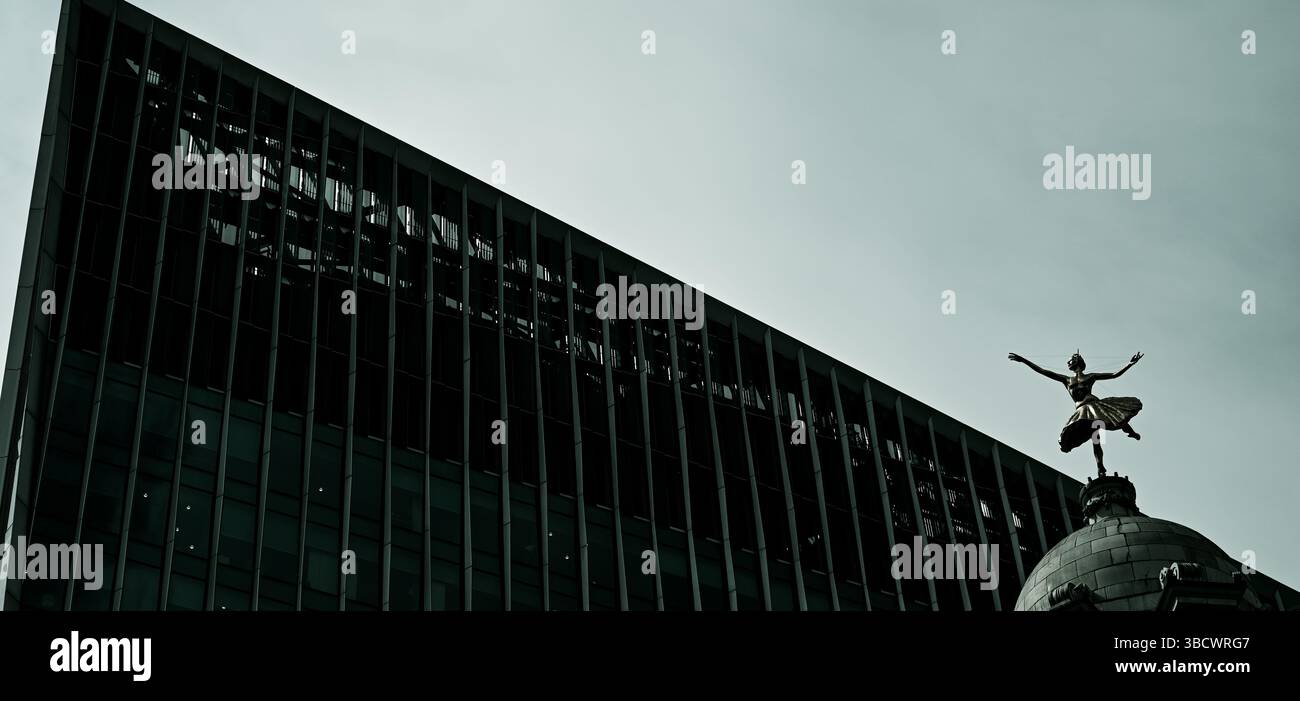 Anna Pavlova Statue Stock Photo - Alamy