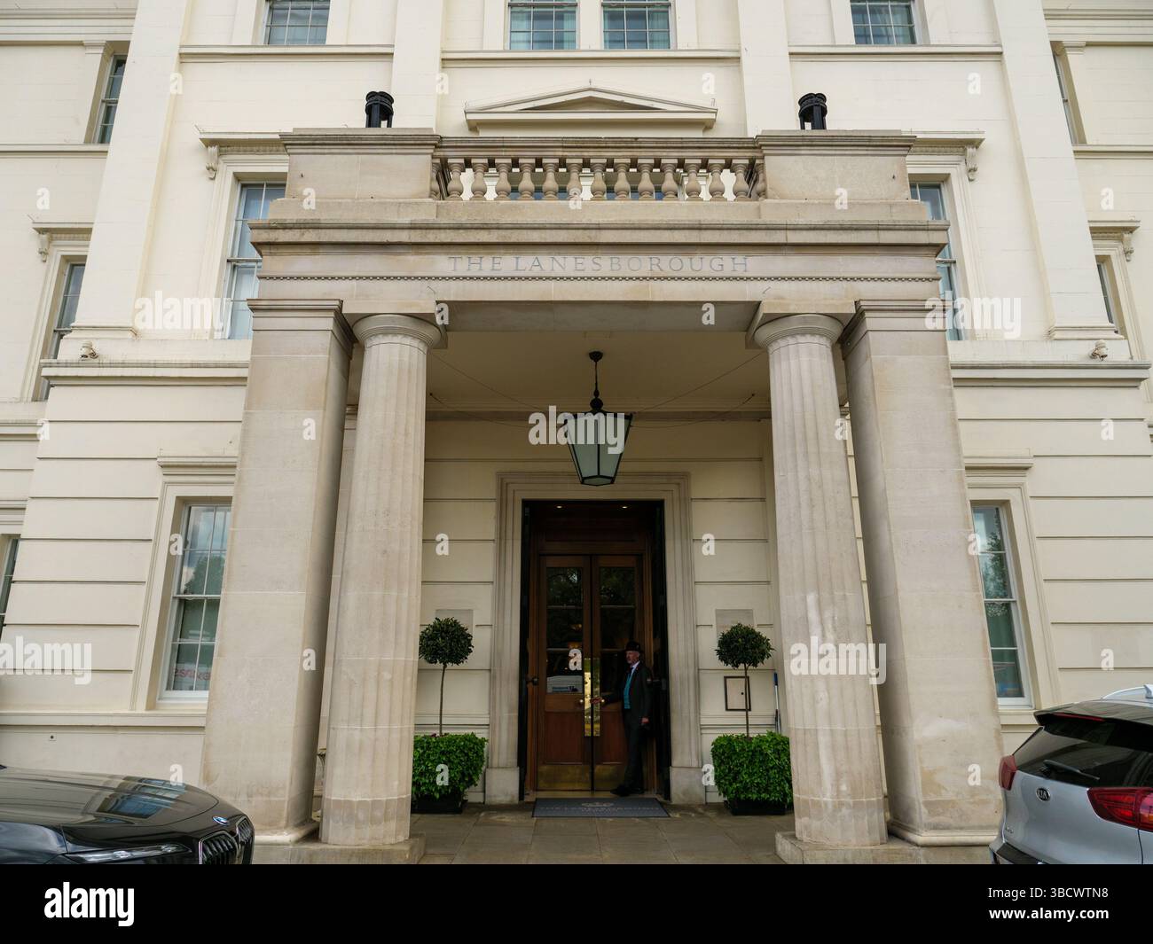 The Lanesborough Hotel, Knightsbridge, London, UK Stock Photo - Alamy
