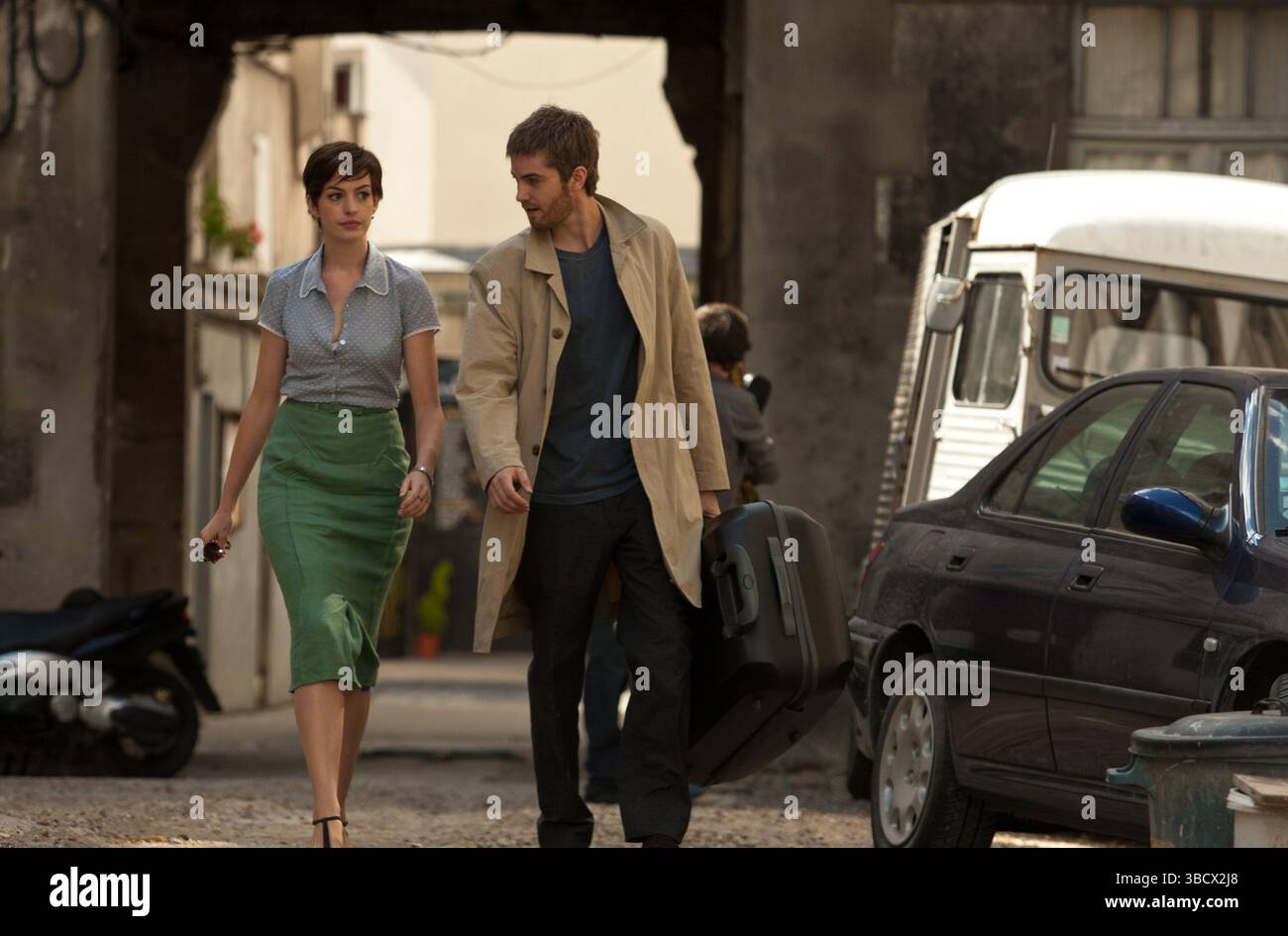 Anne Hathaway (left) and Jim Sturgess (right) star as Emma and Dexter ...