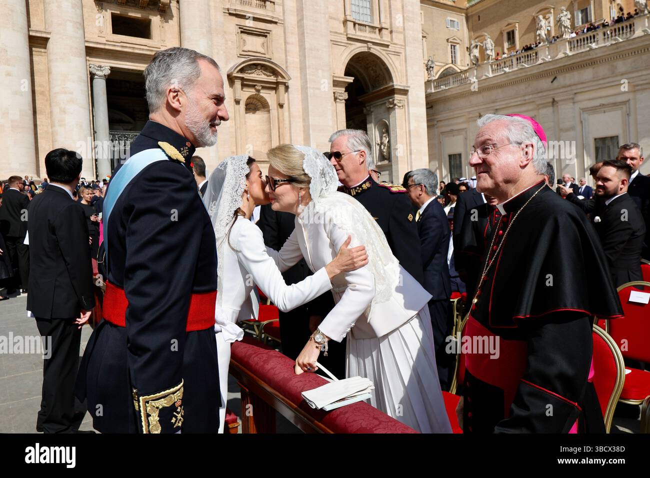 King Felipe VI of Spain, Queen Letizia of Spain, King Philippe of ...