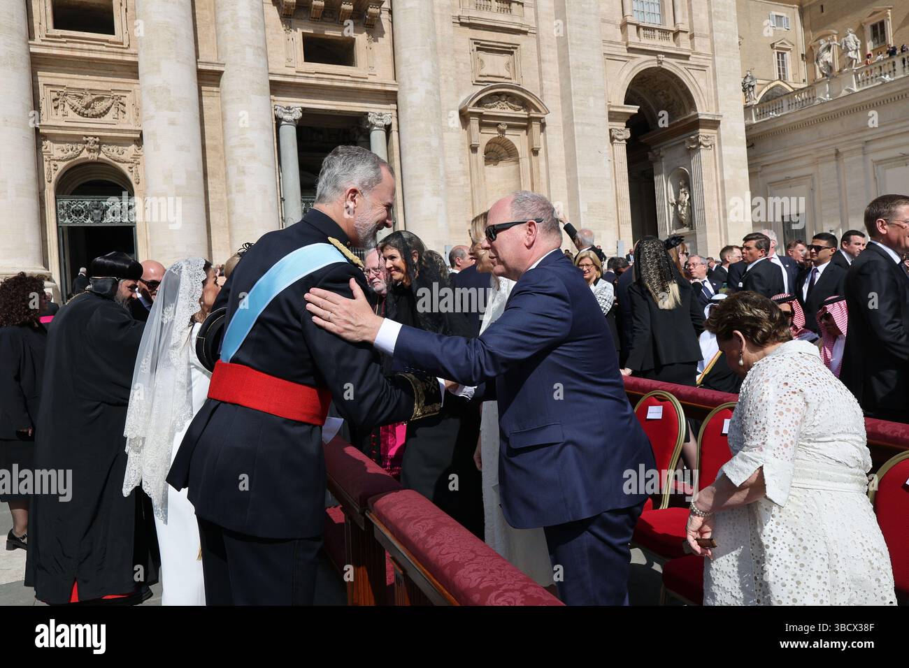King Felipe VI of Spain, Queen Letizia of Spain, Prince Albert II of ...