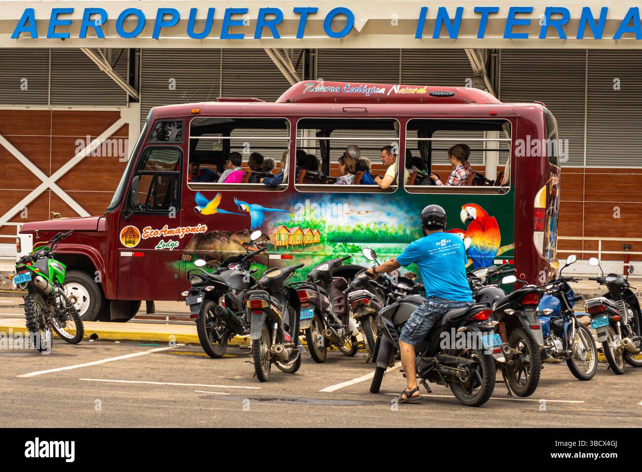 Tourists waiting for their traditional and picturesque bus to depart ...