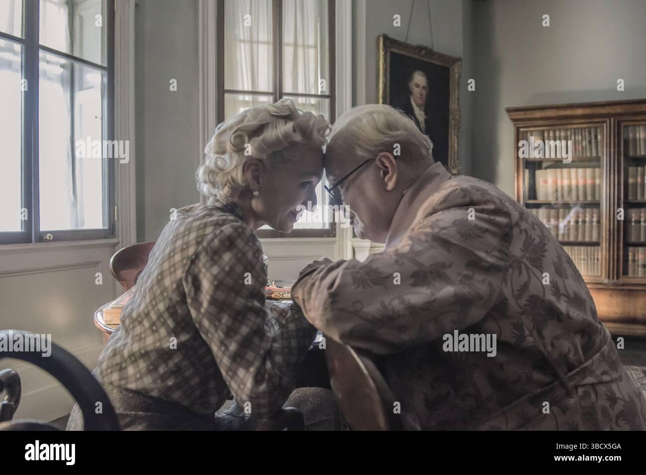 Kristin Scott Thomas and Gary Oldman star as Clementine and Winston ...