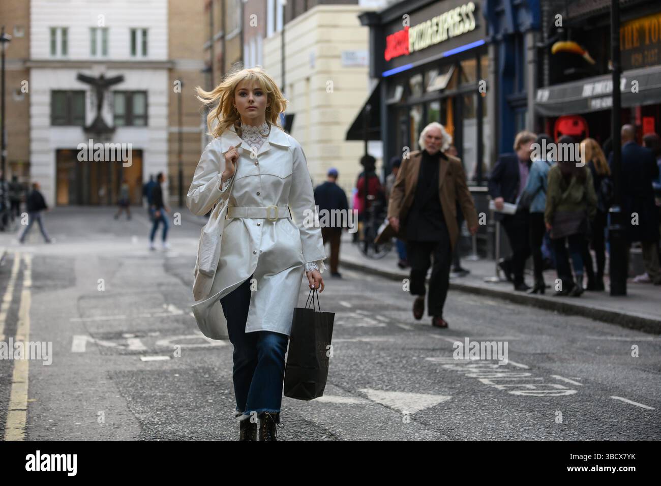Thomasin McKenzie stars as Eloise and Terence Stamp as the Silver ...