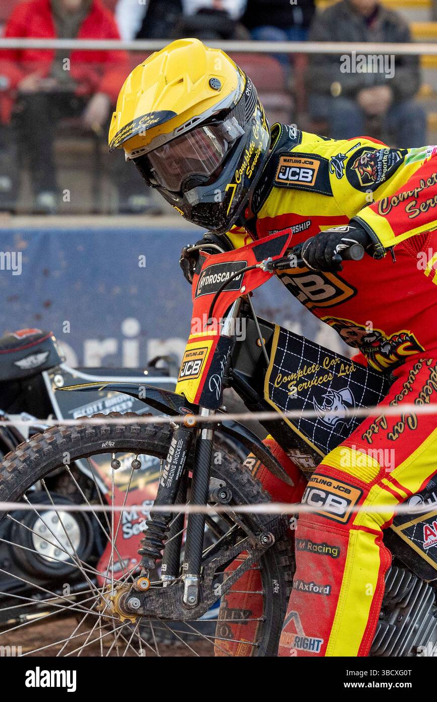 Kyle Howarth of Leicester 'Watling JCB' Lions during the Rowe Motor Oil ...