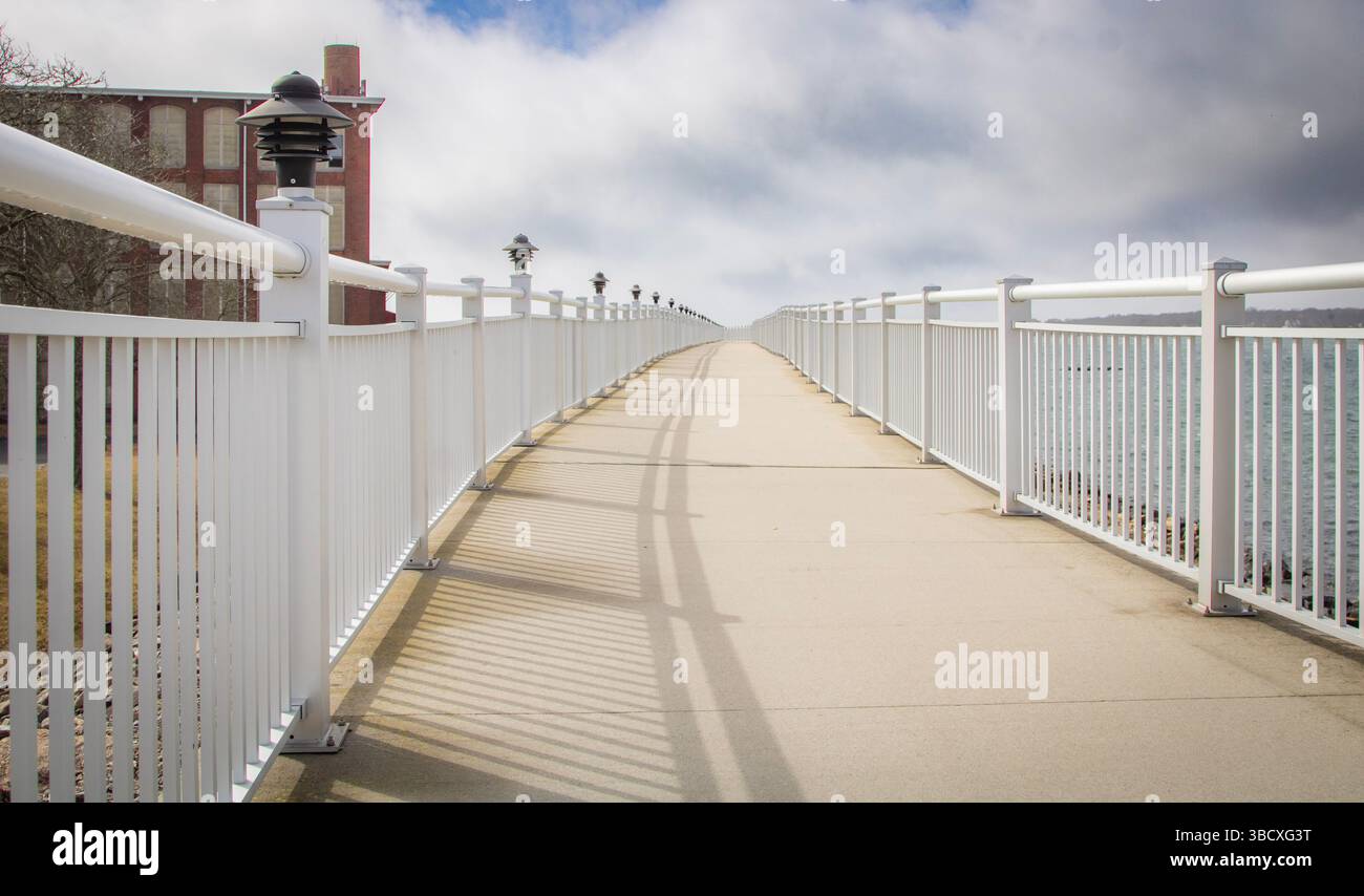 Elevated walkways hi-res stock photography and images - Alamy