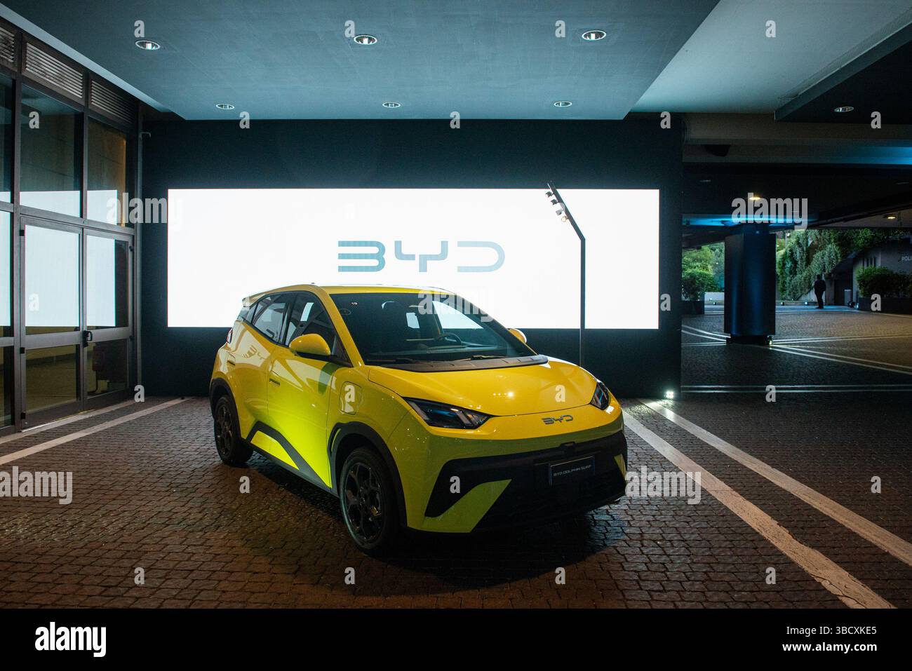 Presentazione della nuova macchina elettrica BYD Dolphin Surf, Serata ...