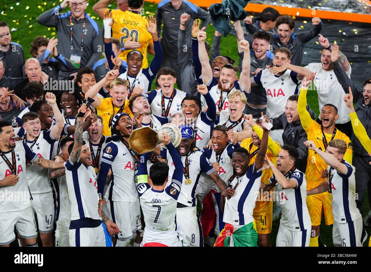 Tottenham Hotspur's Son Heung-Min lifts the Europa League trophy ...