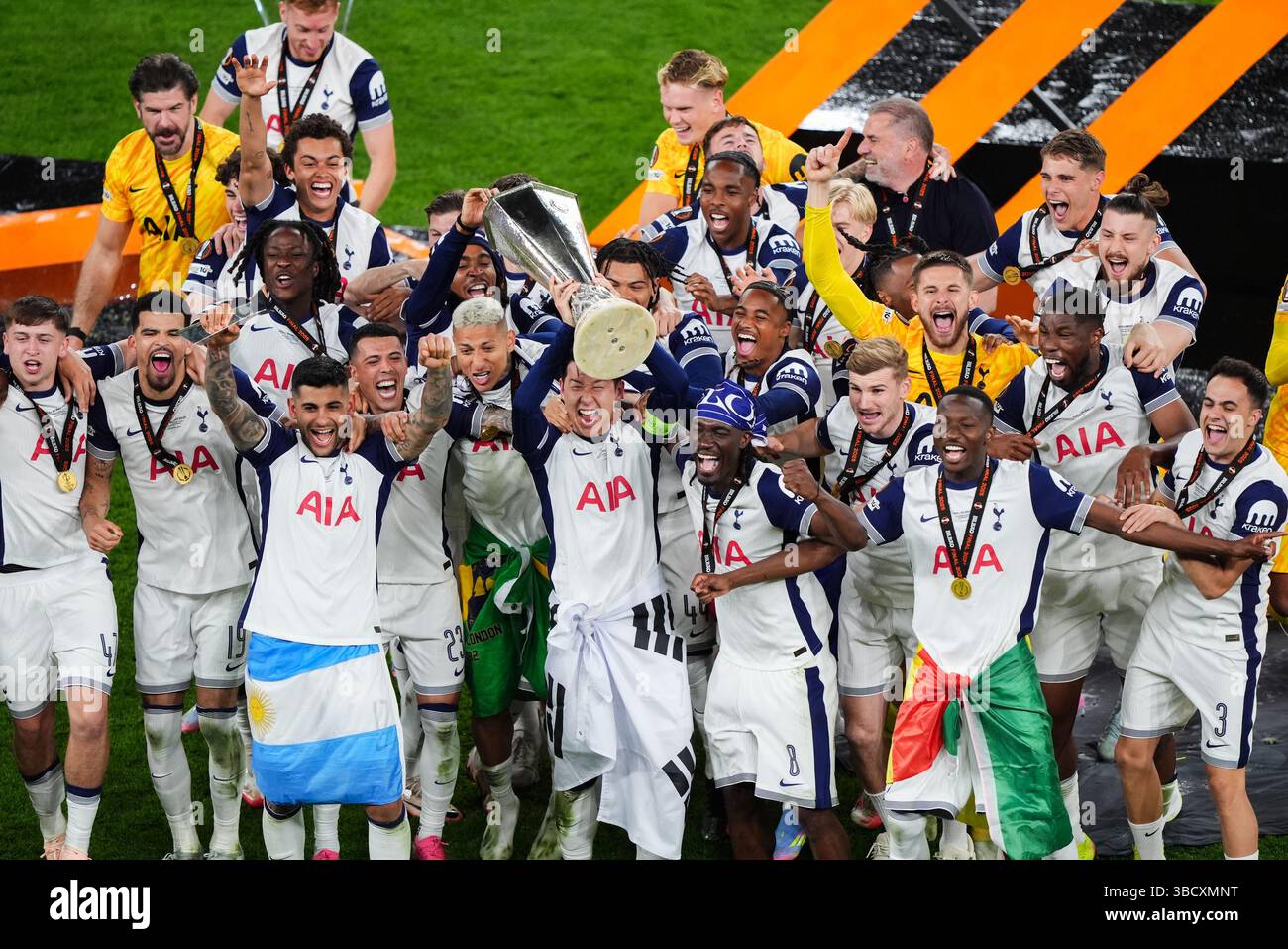 Tottenham Hotspur's Son Heung-Min lifts the Europa League trophy ...