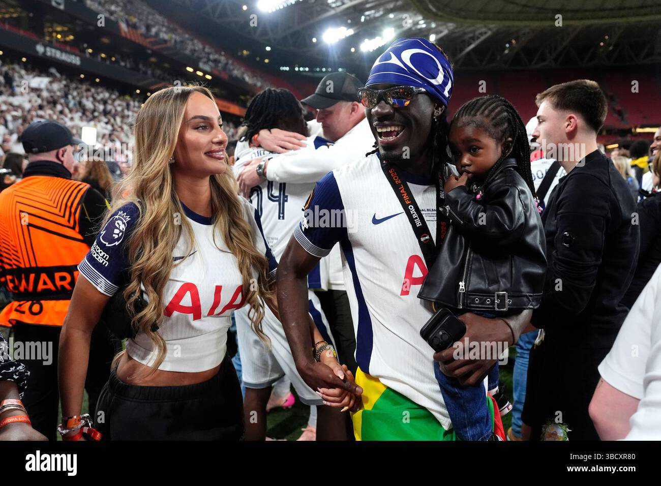 Tottenham Hotspur's Yves Bissouma (centre) celebrates with girlfriend ...