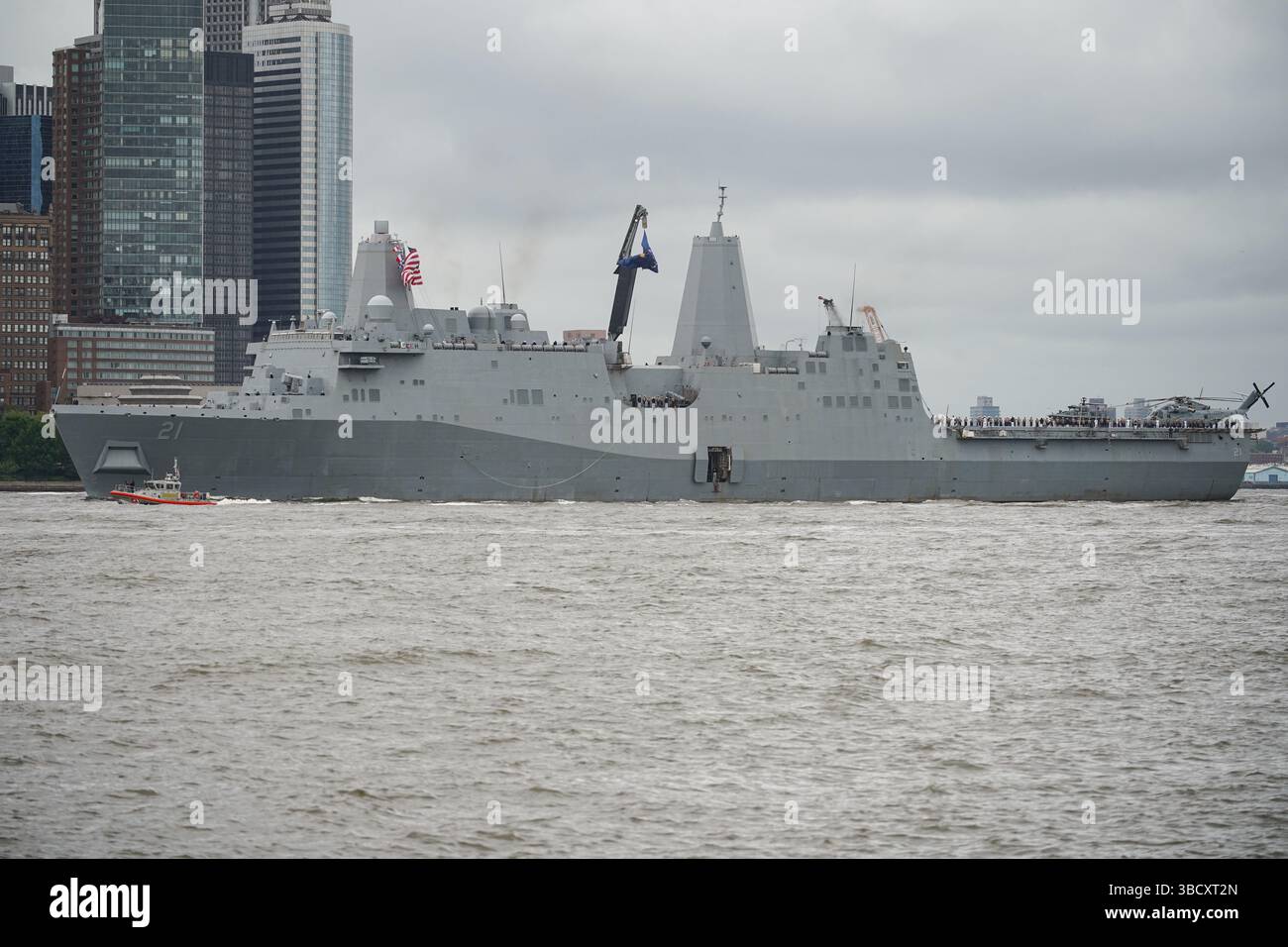 Manhattan, United States. 21st May, 2025. The USS New York (LPD 21 ...