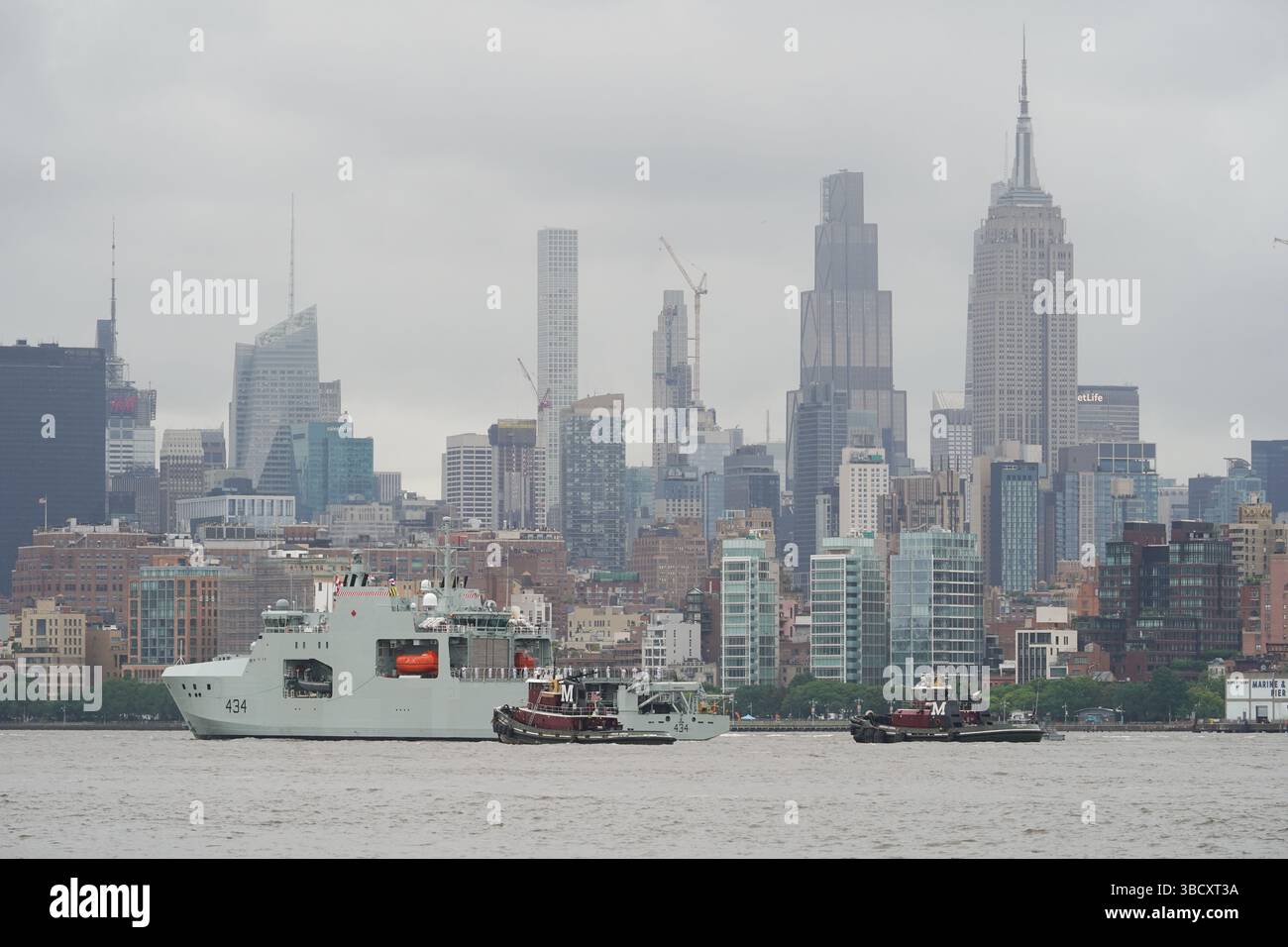 During fleet week new hi-res stock photography and images - Alamy