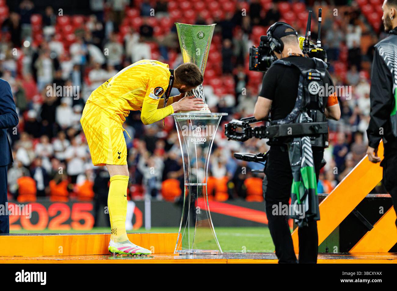 Bilbao, Spain. 21st May, 2025. Guglielmo Vicario seen during UEFA Europa League 2025 final game ...
