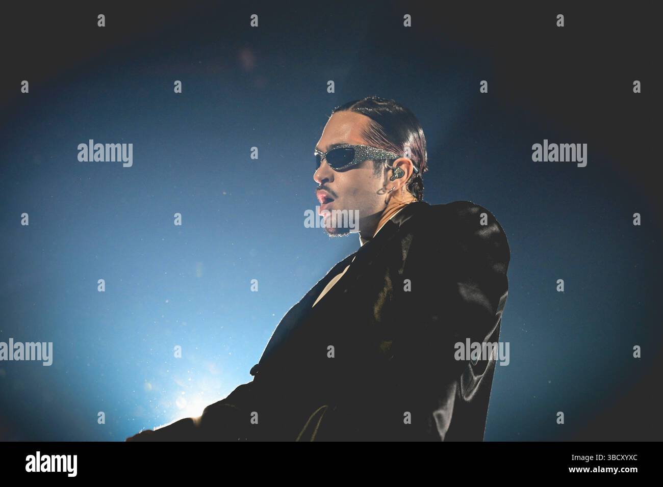 Napoli, Italy. 21st May, 2025. Italian singer Mahmood performs live on ...