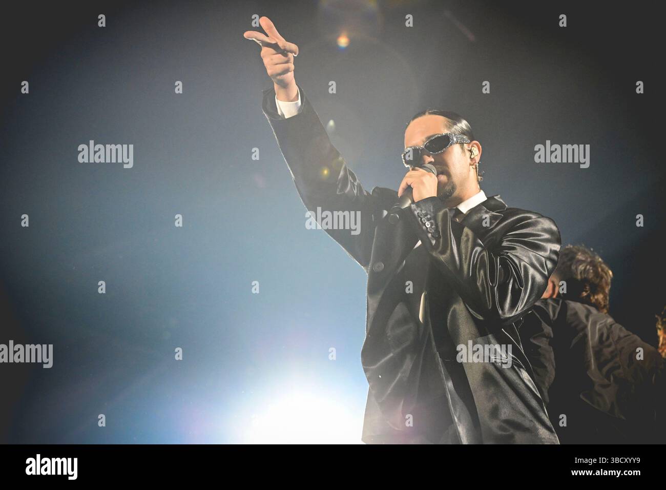 Napoli, Italy. 21st May, 2025. Italian singer Mahmood performs live on ...