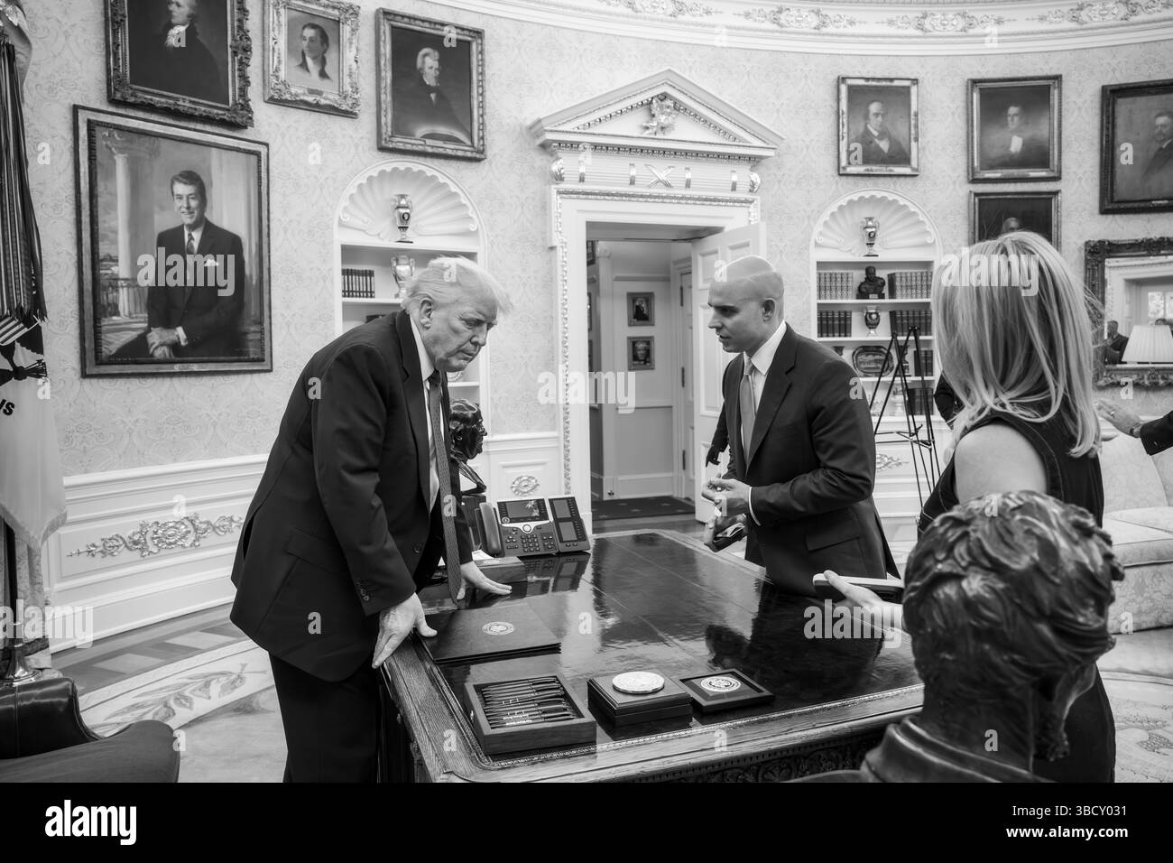 President deputy secretary defense Black and White Stock Photos ...