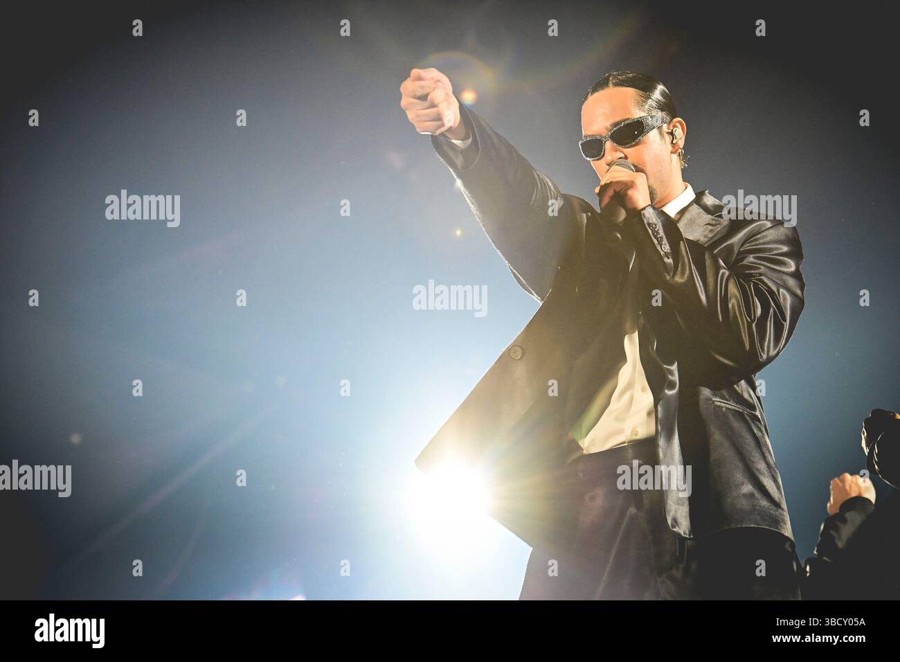 Napoli, Italy. 21st May, 2025. Italian singer Mahmood performs live on ...