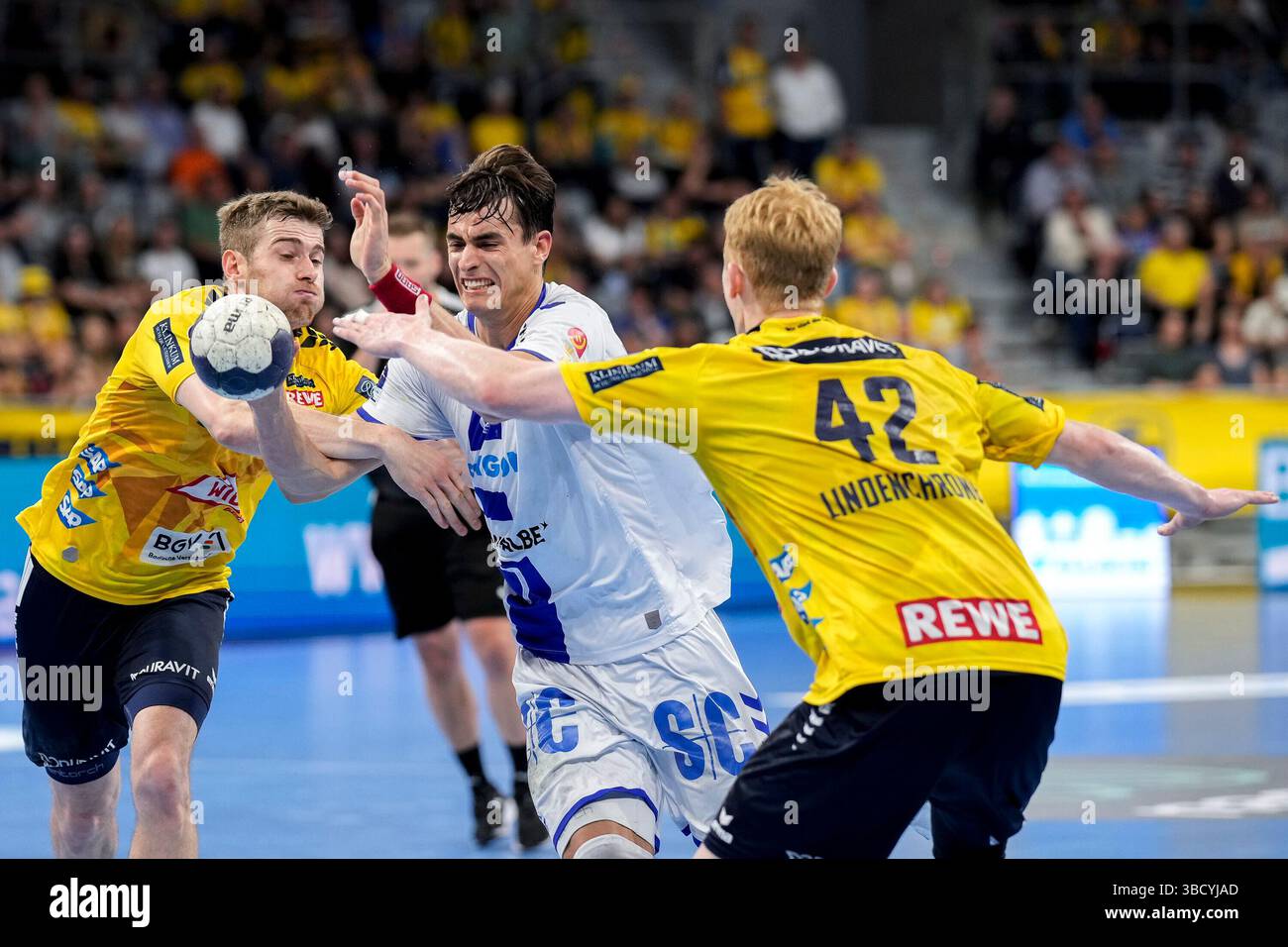 Mannheim, Deutschland. 21st May, 2025. v.li.: Tim Nothdurft (RNL, 8 ...